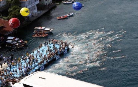 A Tricky Bosphorus Race | Mediterra Swim & Run